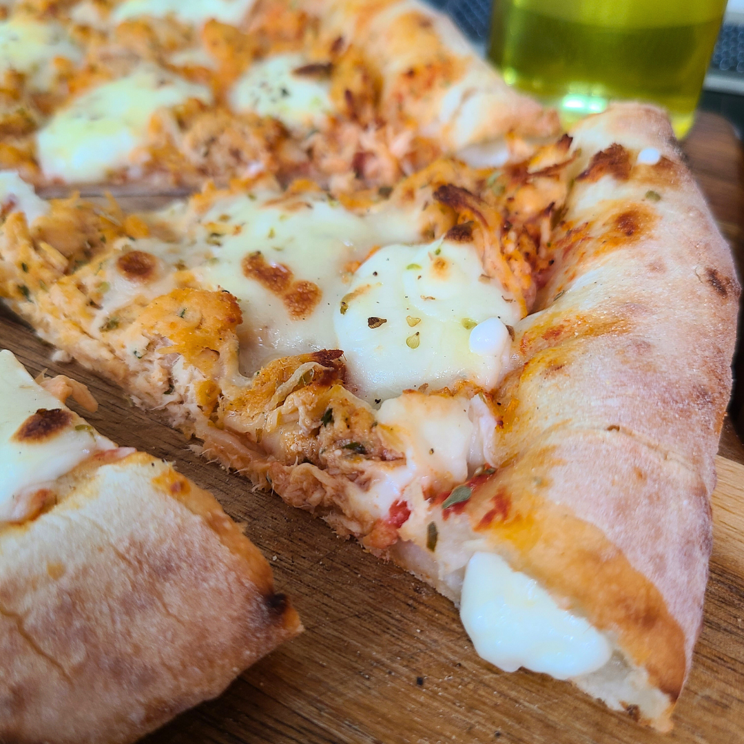 Pizza de Frango Catupiry – Saúde e Sabor